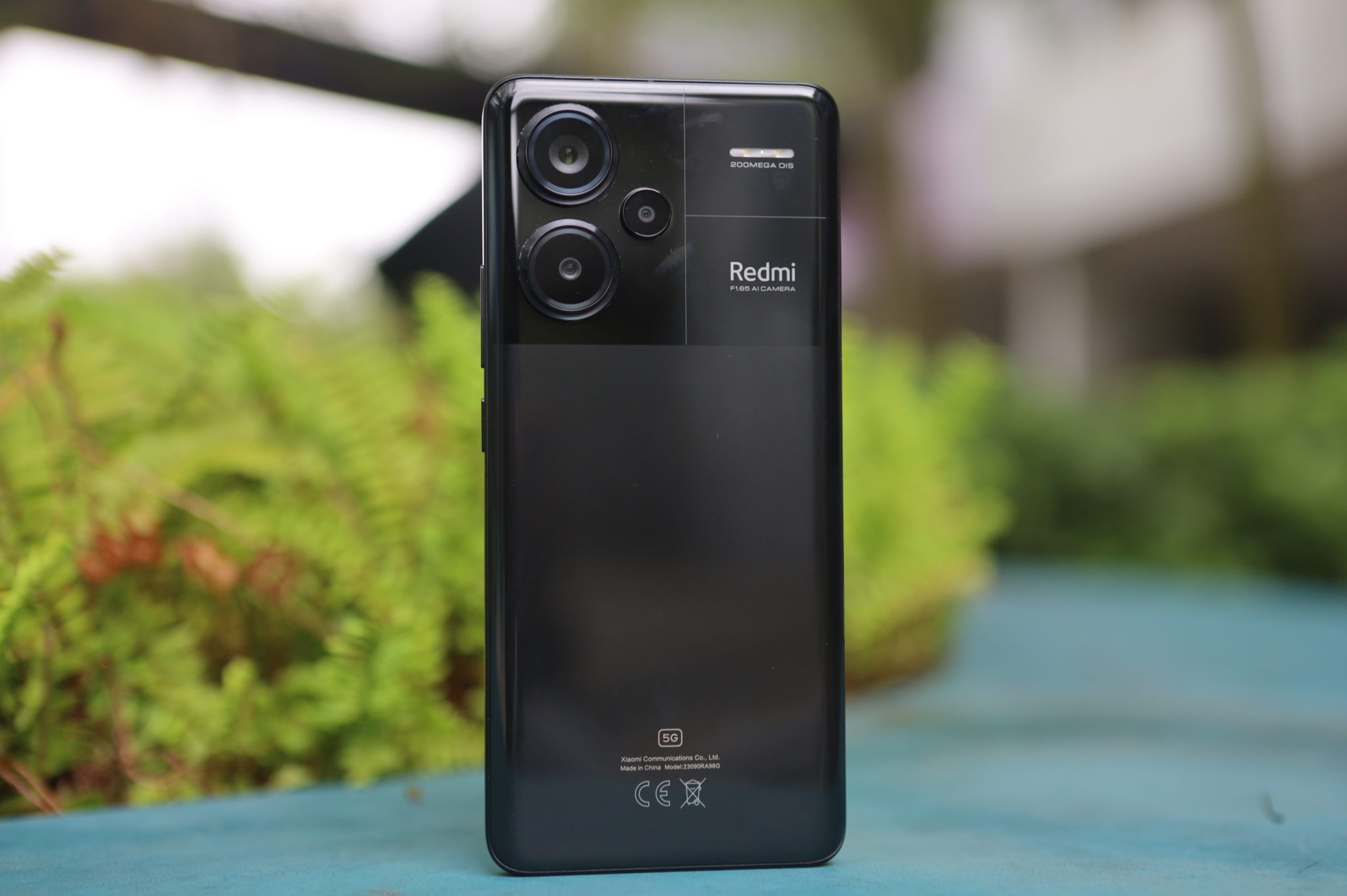 5 Telefon Skrin AMOLED Bawah RM1000