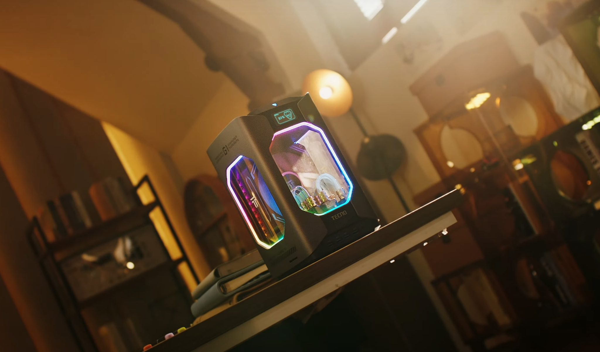 TECNO Perkenal PC Gaming Mini Dengan Ciri Penyejukan Air Terkecil Di Dunia