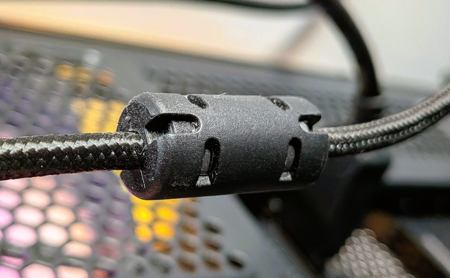 Kenapa Ada Bonggol Ni Pada Sesetengah Kabel Peranti Elektronik? Ini ...